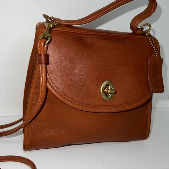 Coach | Bags | Coach Vintage Regina Tan Leather Womens Bag Rare 9983 ...